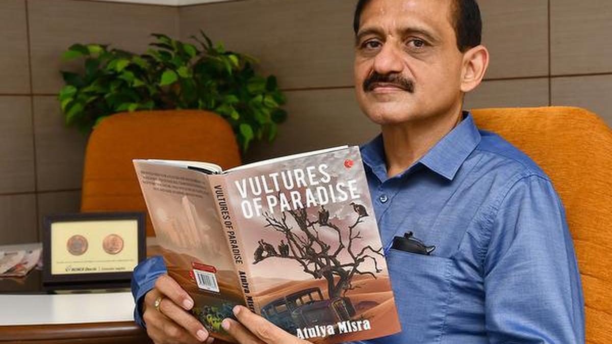 Atulya Misra’s ‘Vultures of Paradise’ explores human-environment ...