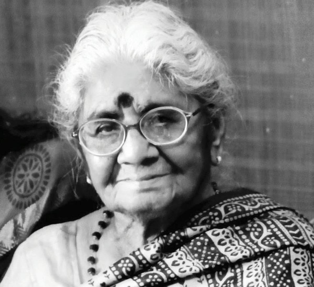 Mannu Bhandari: A soft, self-effacing, yet firm creative voice - The Hindu