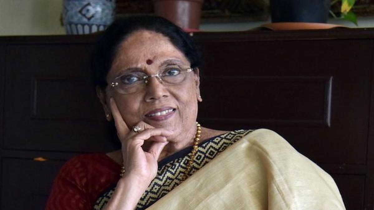 Tamil writer-activist Sivasankari releases memoir - The Hindu