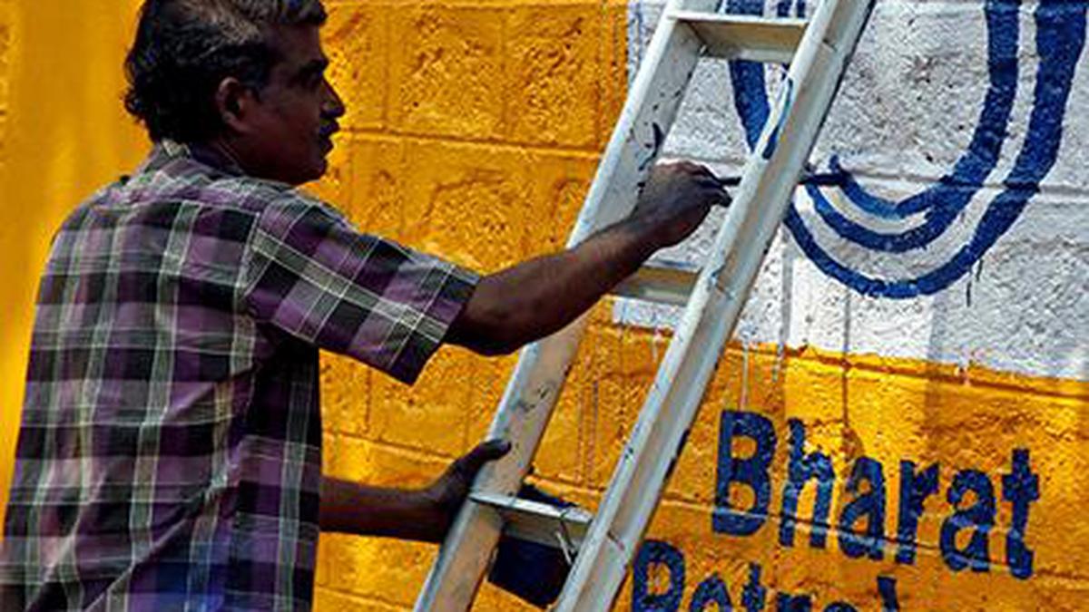BPCL gets 3-4 bids; Reliance skips, no big players in race - The Hindu BPCL gets 3-4 bids; Reliance skips, no big players in race - The Hindu