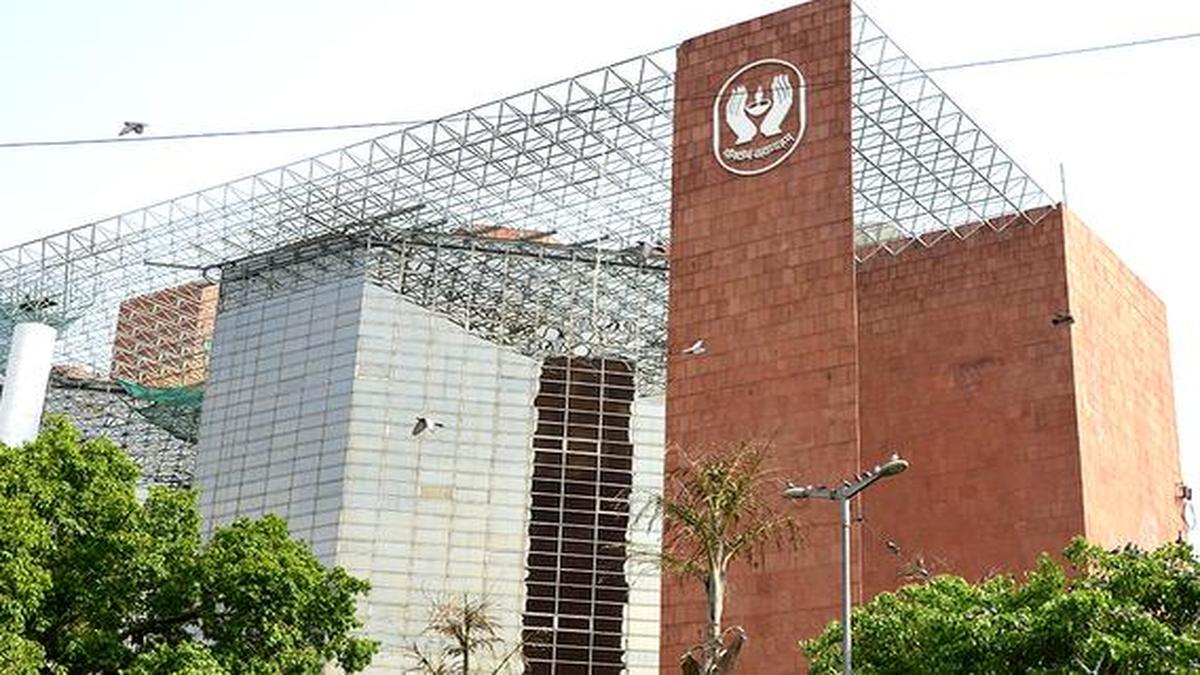 Data | Unclaimed wealth with Indian banks rose to a three-year high in ...