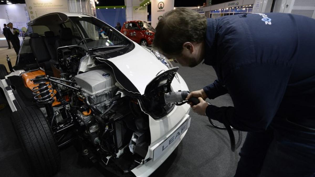 GM sees custom designs, personal ownership for self-driving cars - The ...