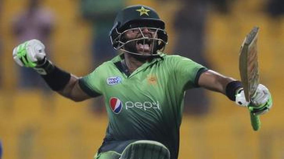 Imam, Ali help Pakistan clinch series; Messi joins 100-goal club in ...