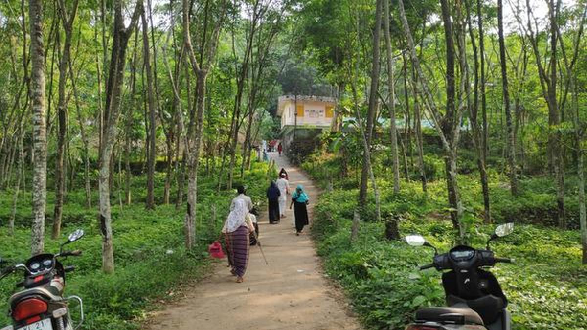 Kerala Assembly elections | Residents of Pullampara in ...