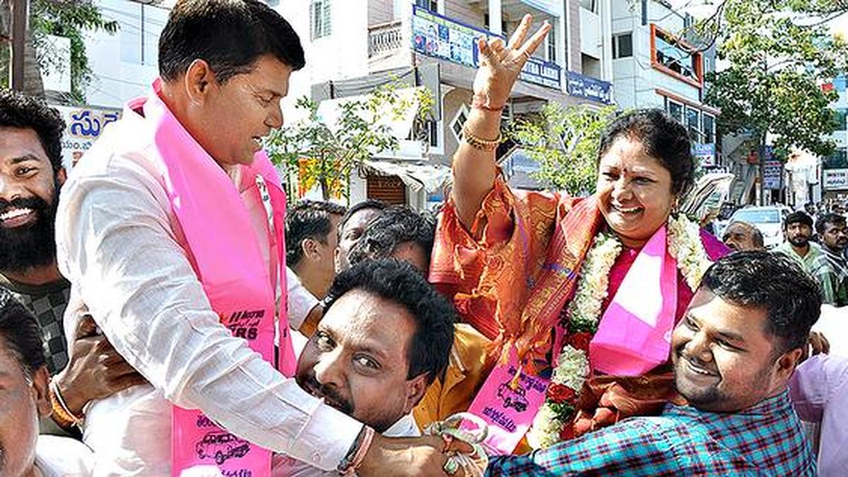 Neethu Kiran elected Mayor of Nizamabad, Idris Khan deputy - The Hindu