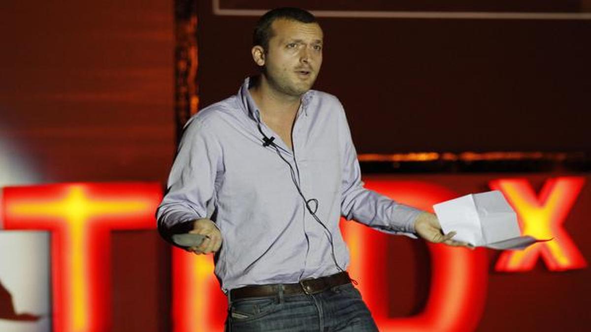 Artist Joey Foster Ellis on the language of GIFs and his role model ...