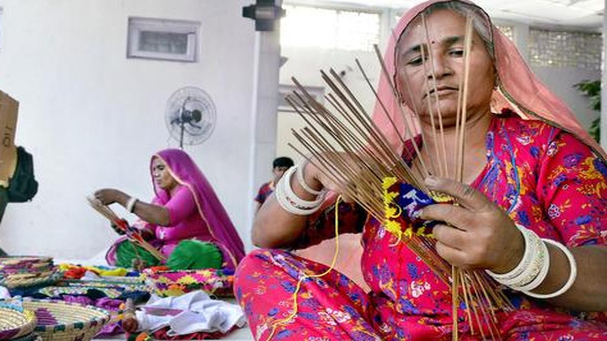 Jatin Das preserving the poetry of pankha - The Hindu