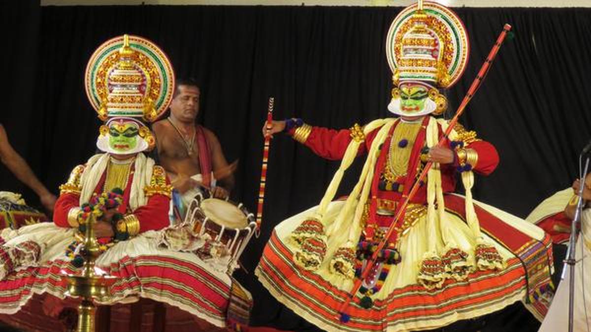 Captivating Kathakali performance in Thrissur - The Hindu
