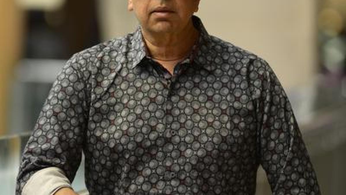 Anant Mahadevan talks about cinema at BIFFES - The Hindu