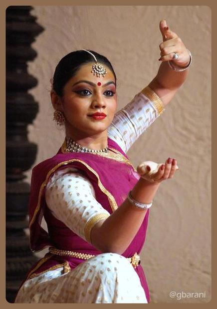 Kathak Dance Face Makeup | Saubhaya Makeup