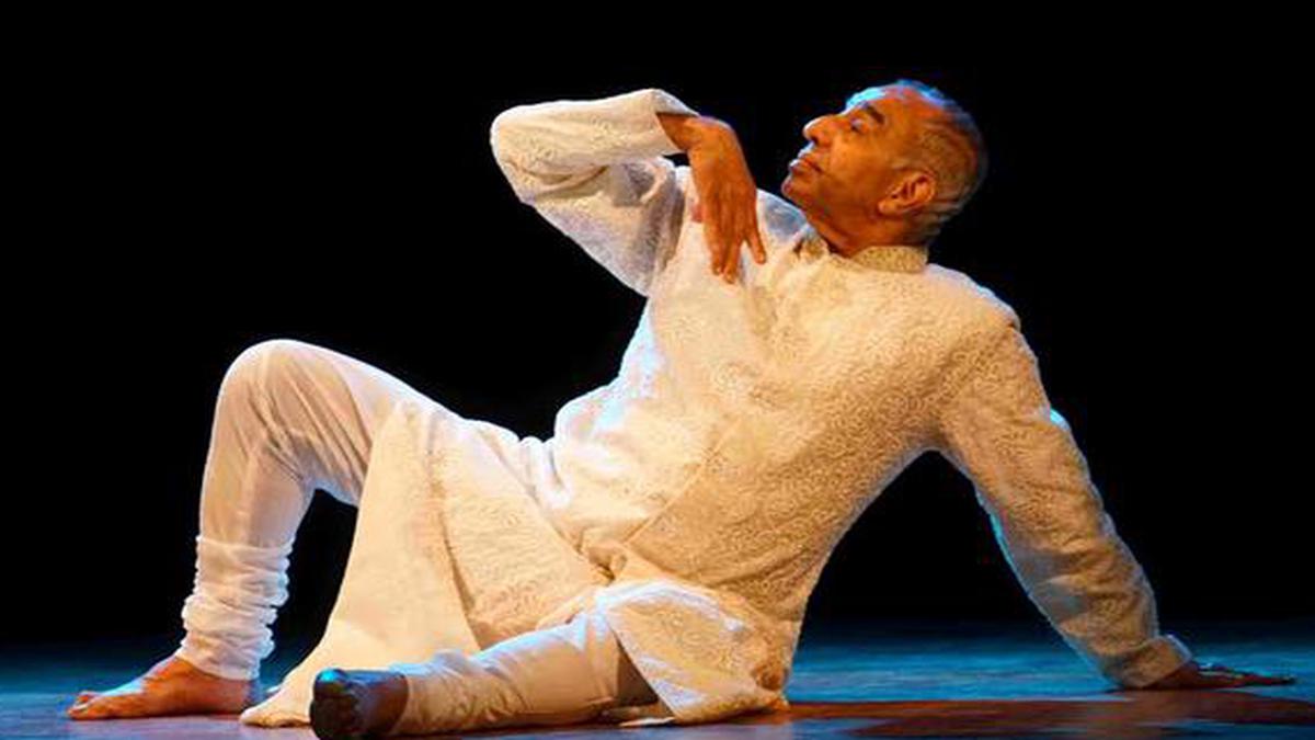 Astad Deboo | The man who imbued modern dance with narrative form of treatment - The Hindu