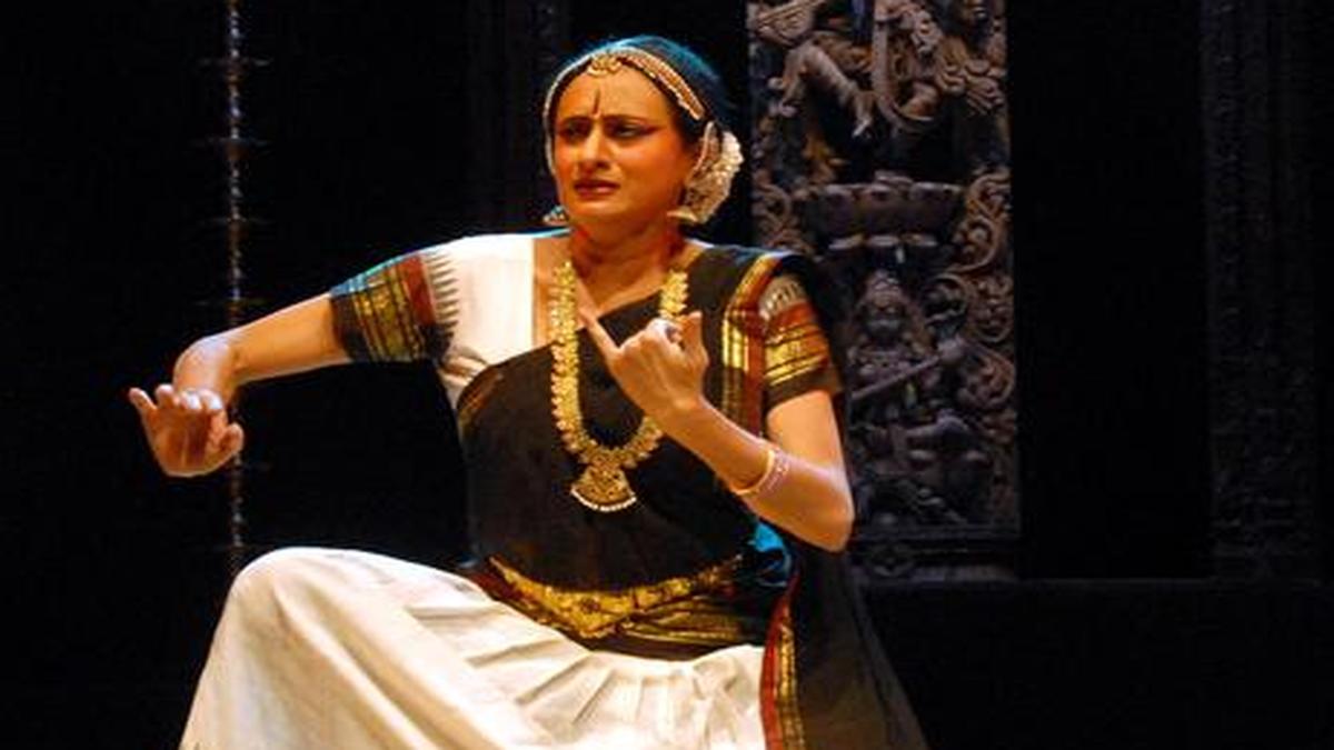 Review of Padmini Ravi’s interpretaion of Krishna - The Hindu