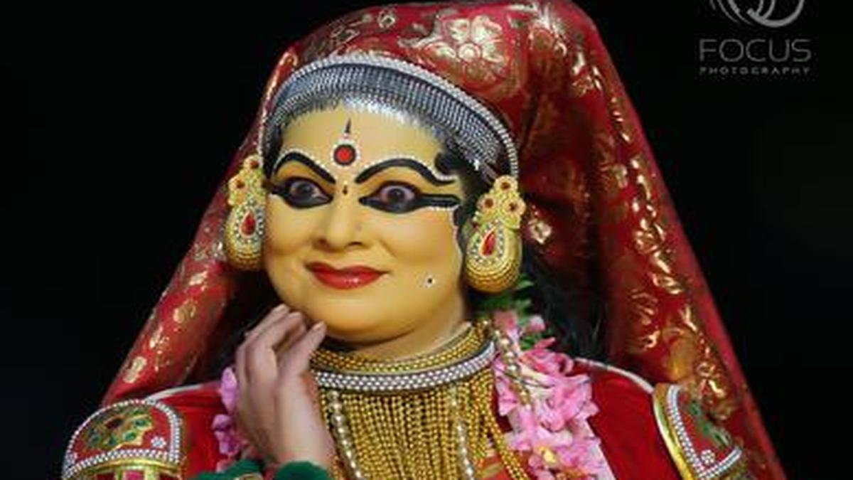 Kalamandalam finally opens its doors to women - The Hindu