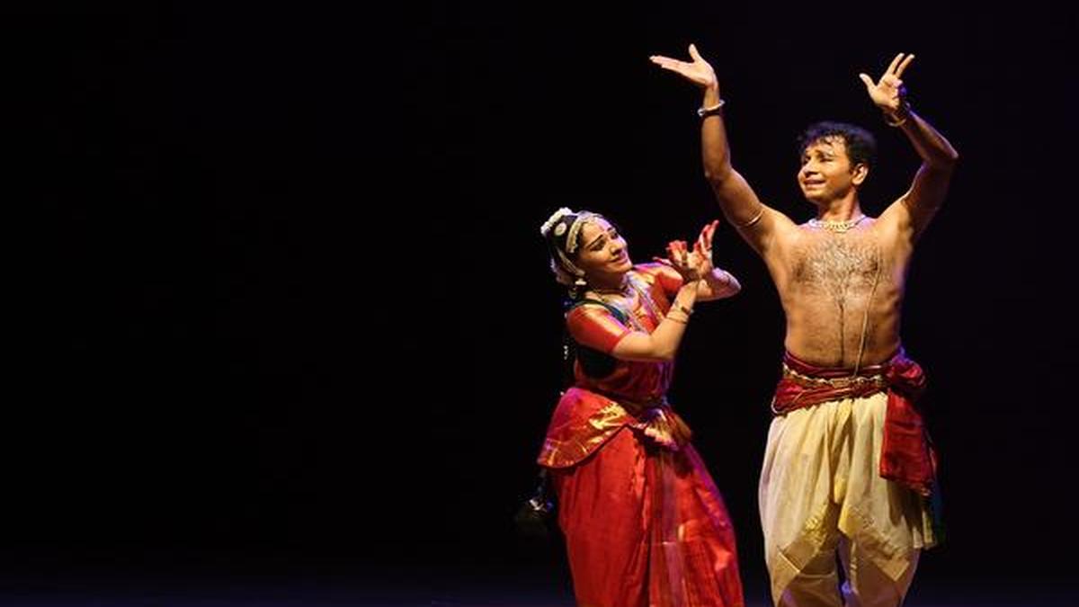 Dancers find the right angle - The Hindu