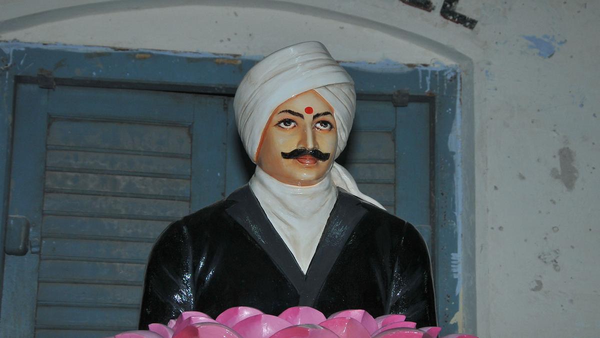 Quiz: Singing along with Subramania Bharathi - The Hindu