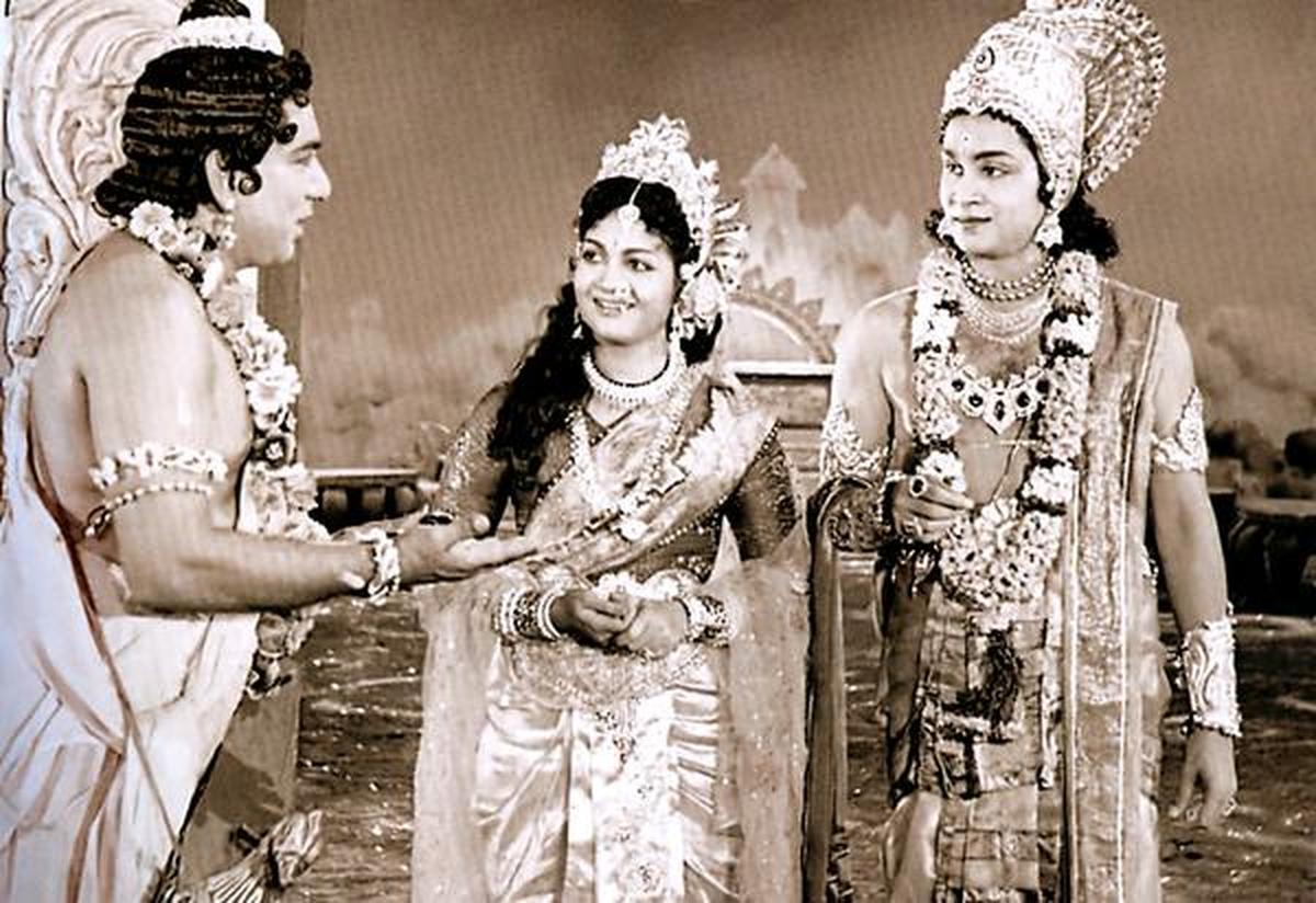 ‘Karunaalavala...’ marked a shift in genre for its writer Arudra - The ...