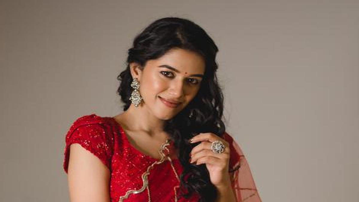 Mirnalini Ravi: The ‘Super Deluxe’ alien who is winning hearts with ...