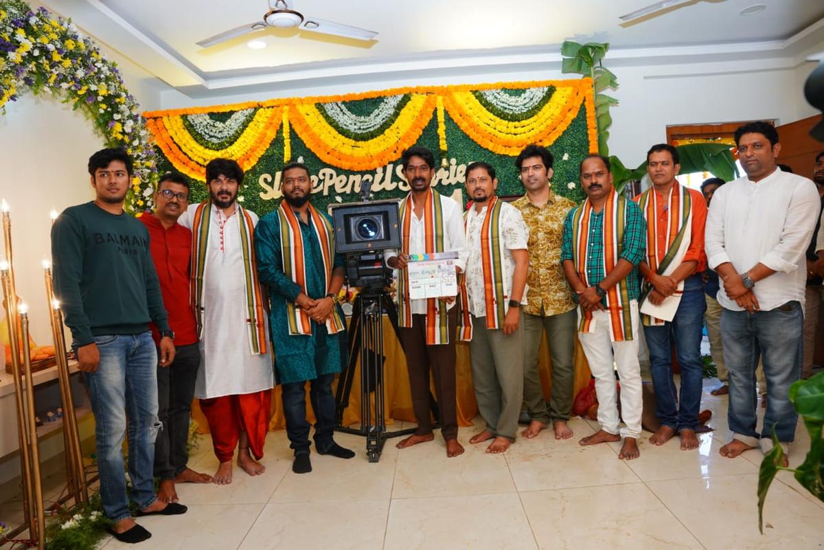 Actor Dhanraj turns director for Tamil-Telugu bilingual; to star ...