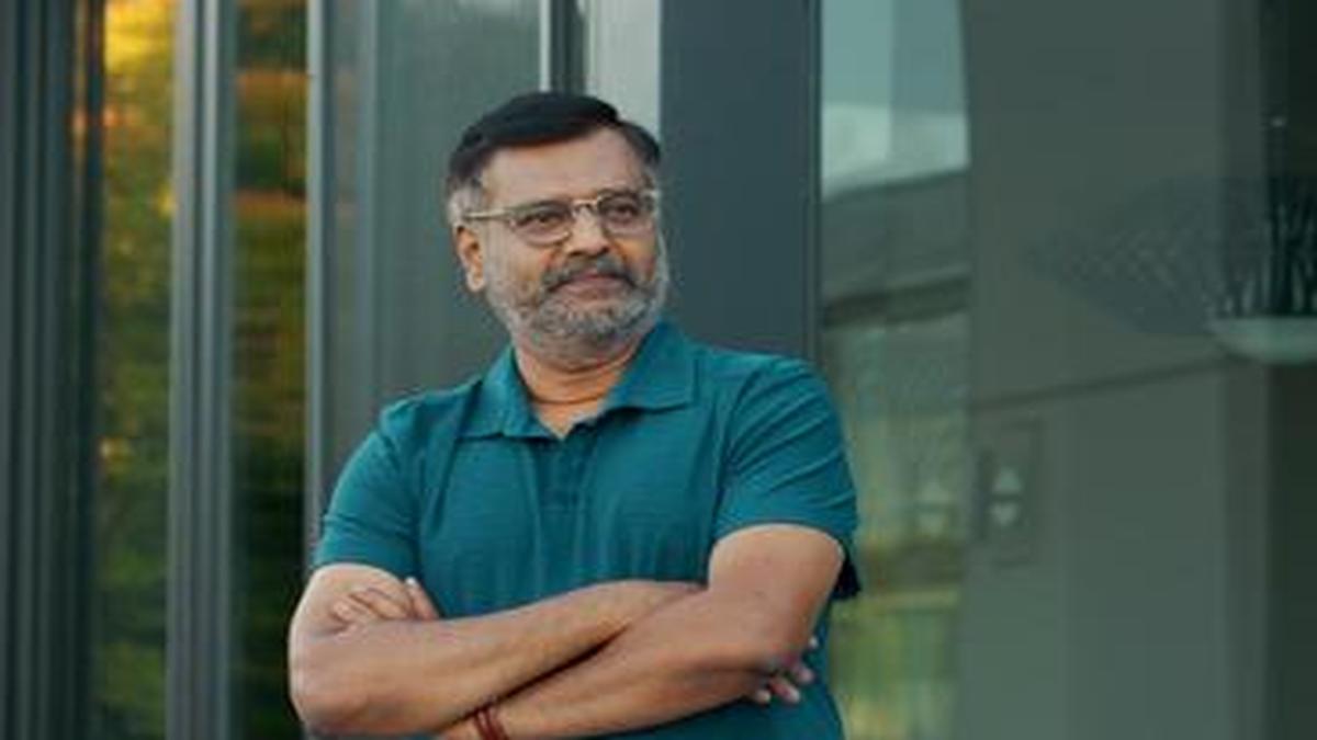 Vivek opens up on ‘Vellai Pokkal’ - The Hindu