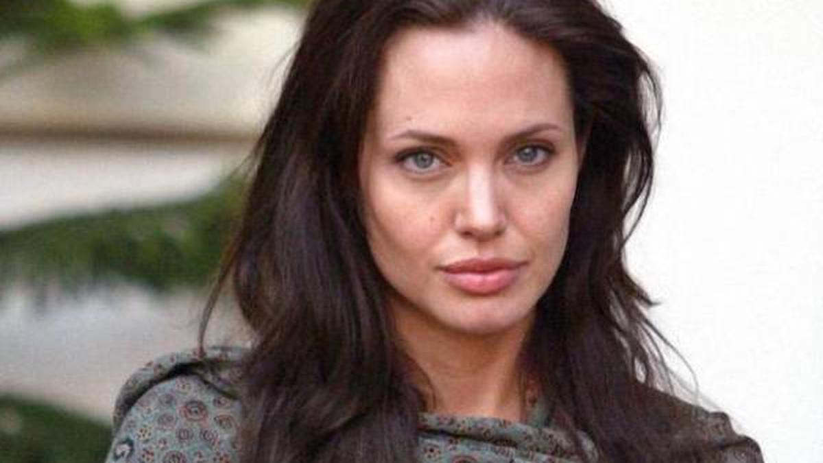 Angelina Jolie Hires Crisis Manager Who Inspired Scandal The Hindu