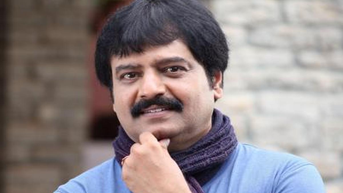 Keen on doing negative roles, says actor Vivek - The Hindu