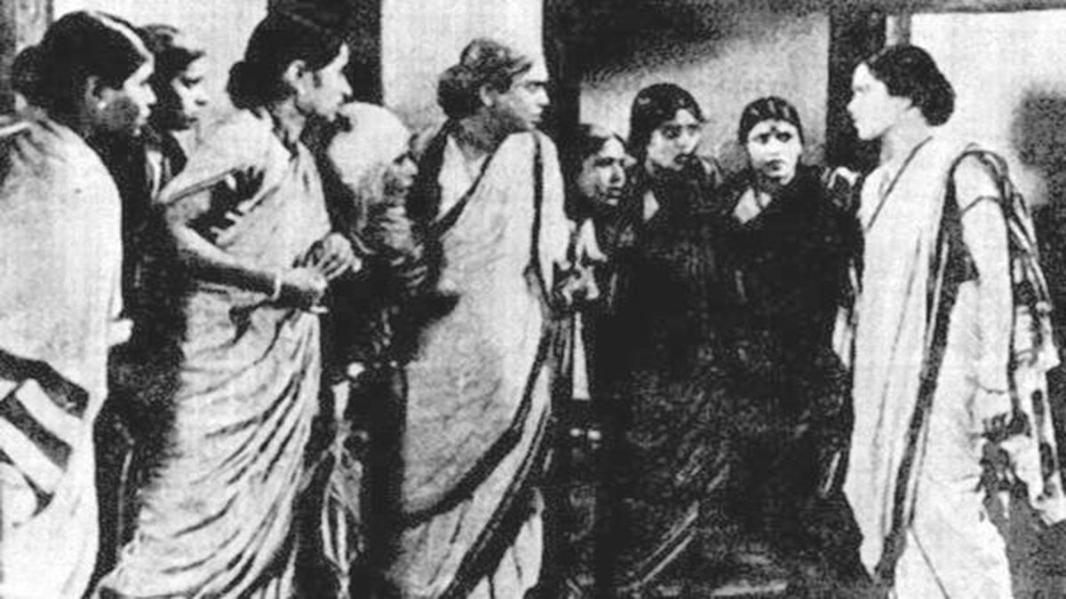 Duniya Na Mane (1937) - The Hindu