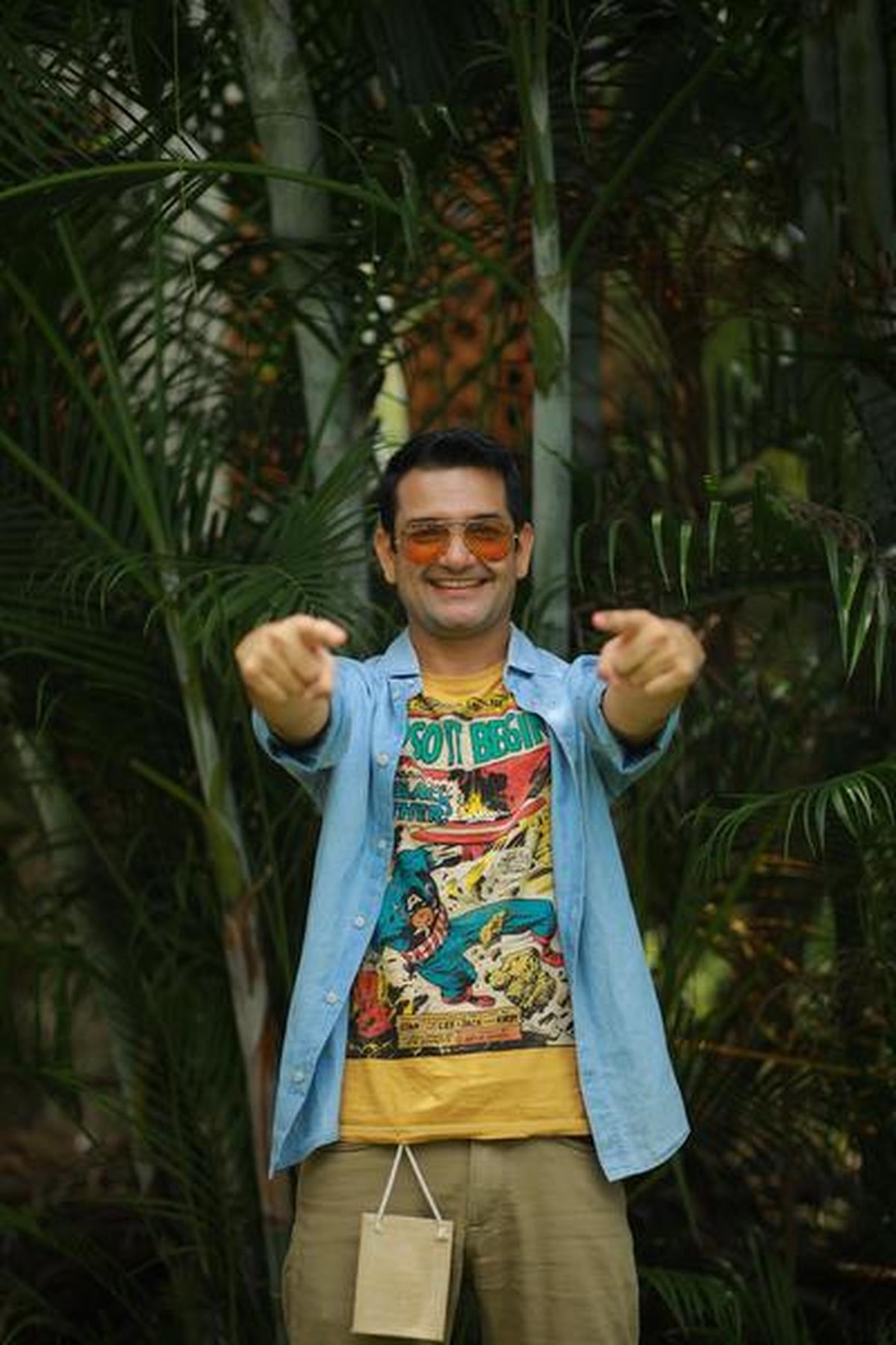 How Mayur Puri serves as a bridge to Hollywood for Indian movie lovers ...