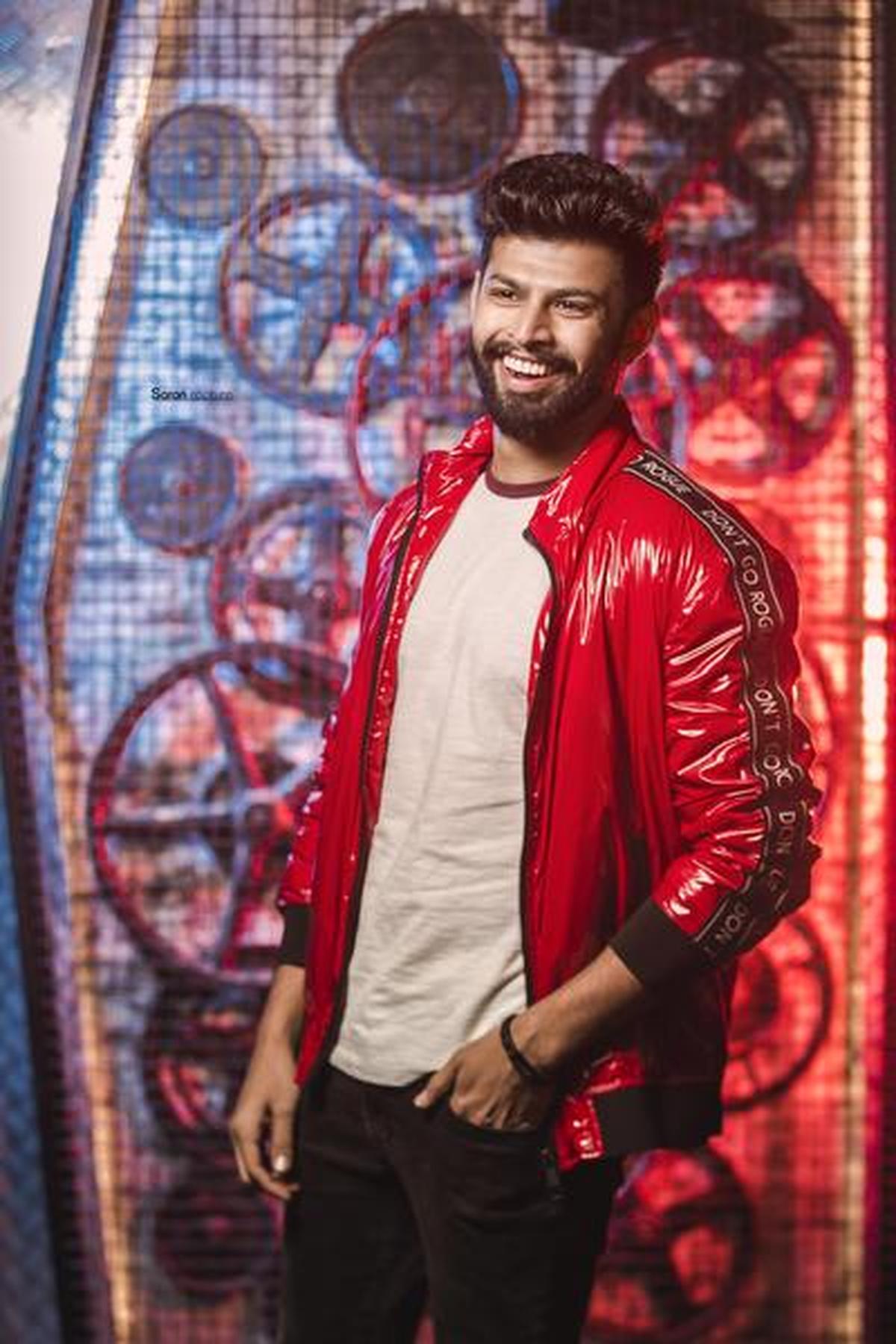 Fotos Del Actor Indio Varun Varun Dhawan, Samantha, Raj & DK, And Sita