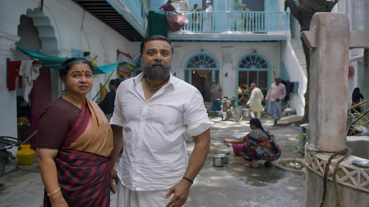 ‘Vaanam Kottattum’ movie review: A warm family drama with a weak ...