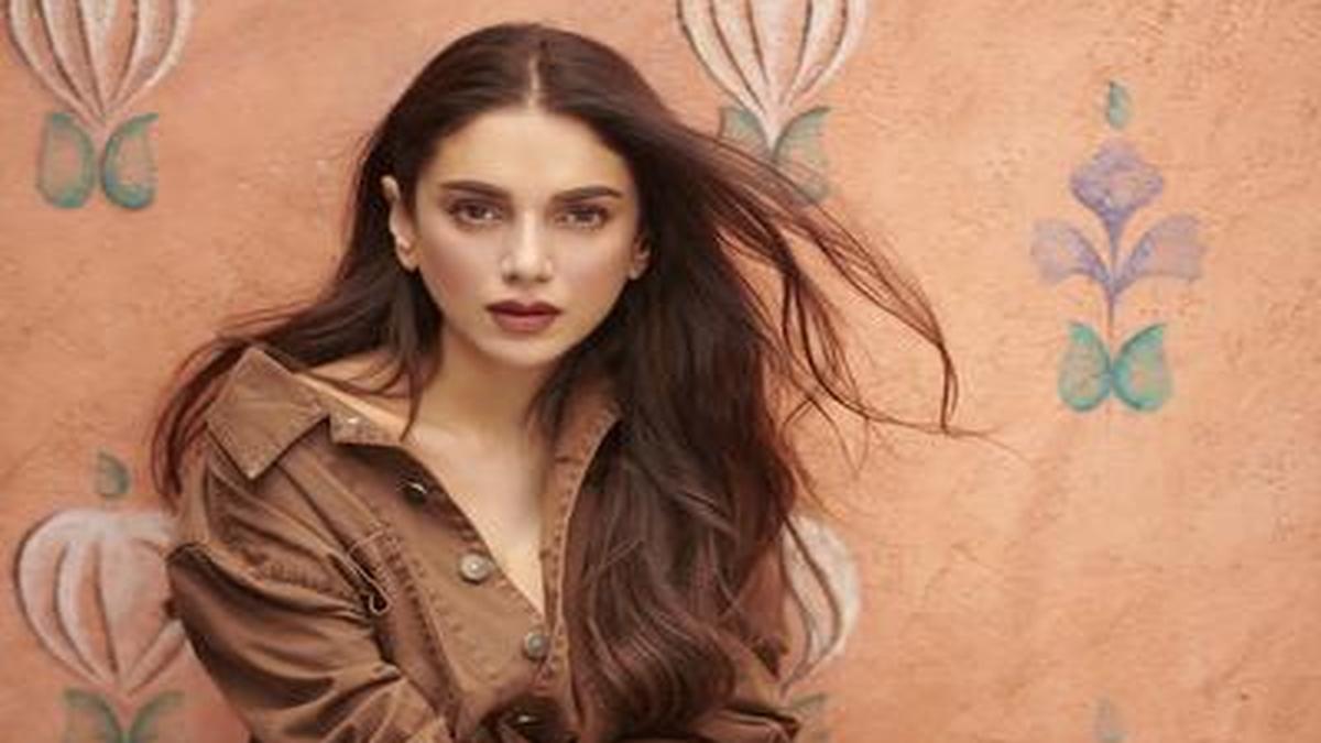 Mysskin’s movies are painterly: Aditi Rao Hydari on ‘Psycho’ - The Hindu