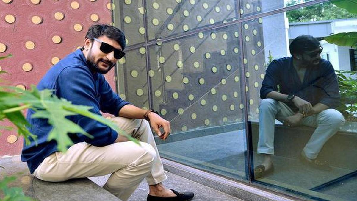 Kannada actor Manoj turns leading man - The Hindu