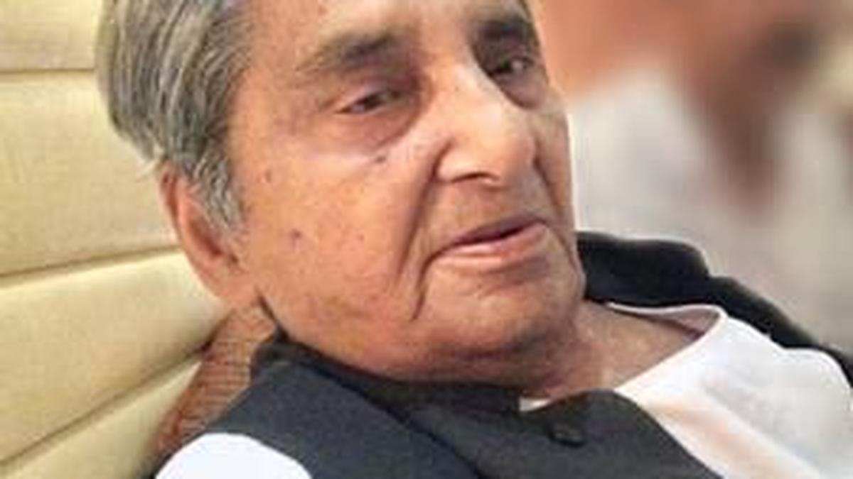 Poetry in motion pictures: a personal Neeraj playlist - The Hindu