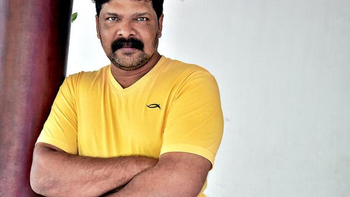 Malayalam theatre actor Noushad Ibrahim directs a film, ‘Odunnon’ - The ...