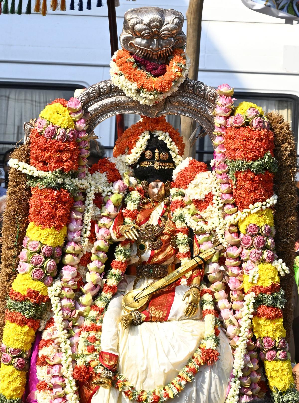 An unknown composer’s book of songs brings alive Azhagar’s procession ...