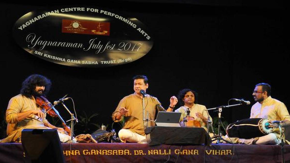 Singer Vijay Prakash recital at Yagnaraman July Fest had a bit of ...