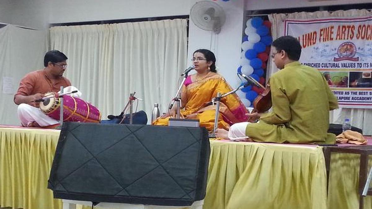 Vasudha Ravi concert showed her to be a promising vocalist - The Hindu