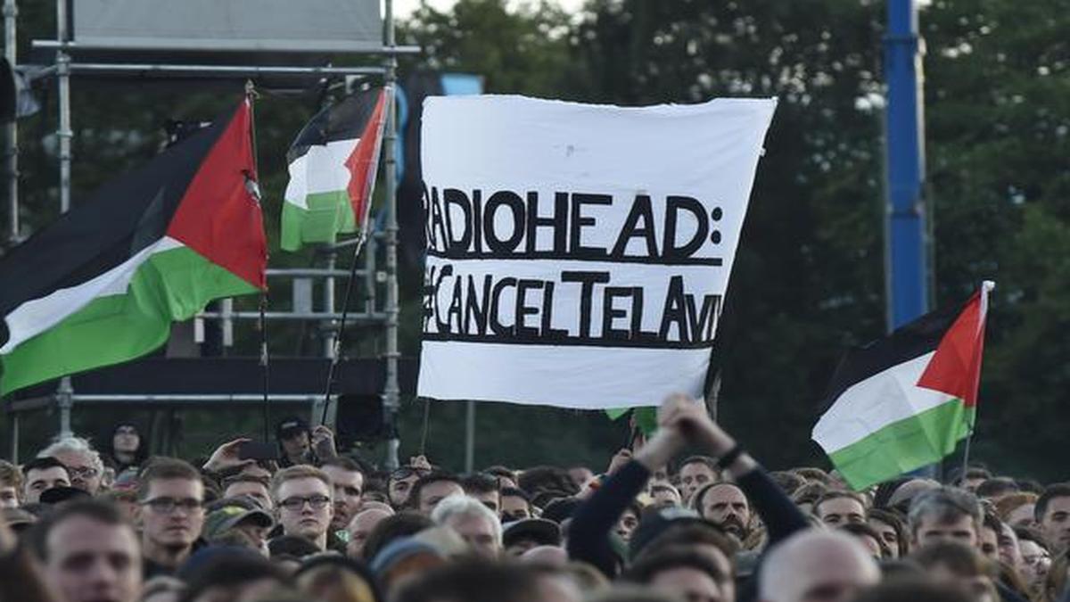 Radiohead to go on tour in 2018 - The Hindu