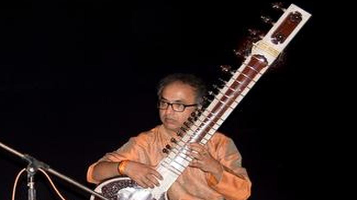 Musician Shubhendra Rao accuses Air India of breaking his sitar - The Hindu