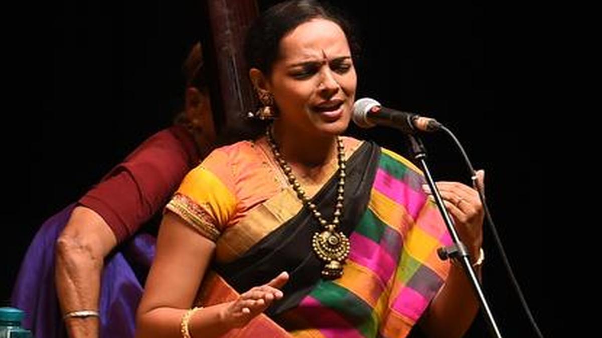 Padma Sugavanam’s pleasing voice added energy to her singing - The Hindu