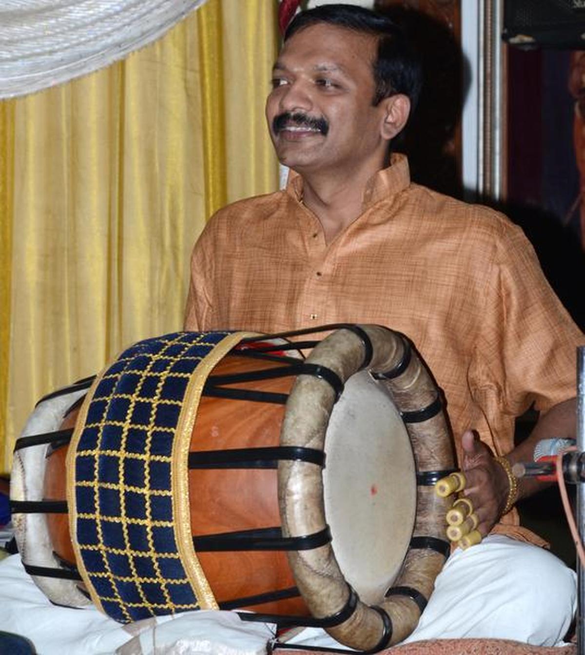 Music and thavil integrated with ease and grace - The Hindu