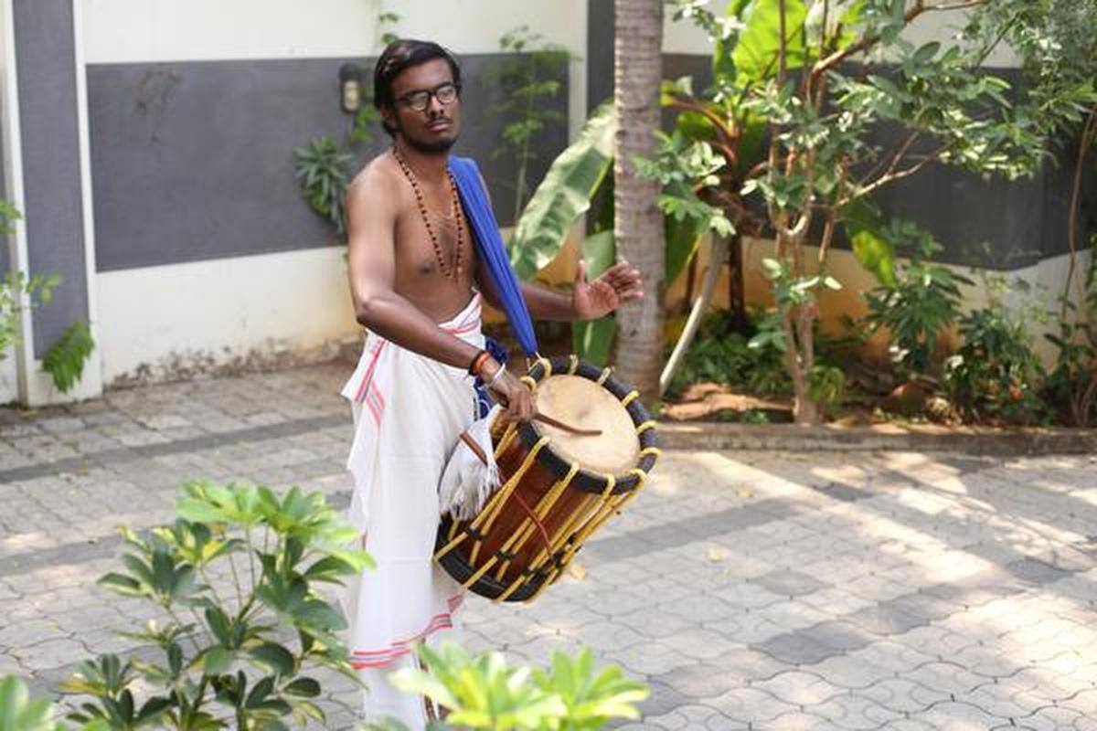 Chenda Melam Line Art