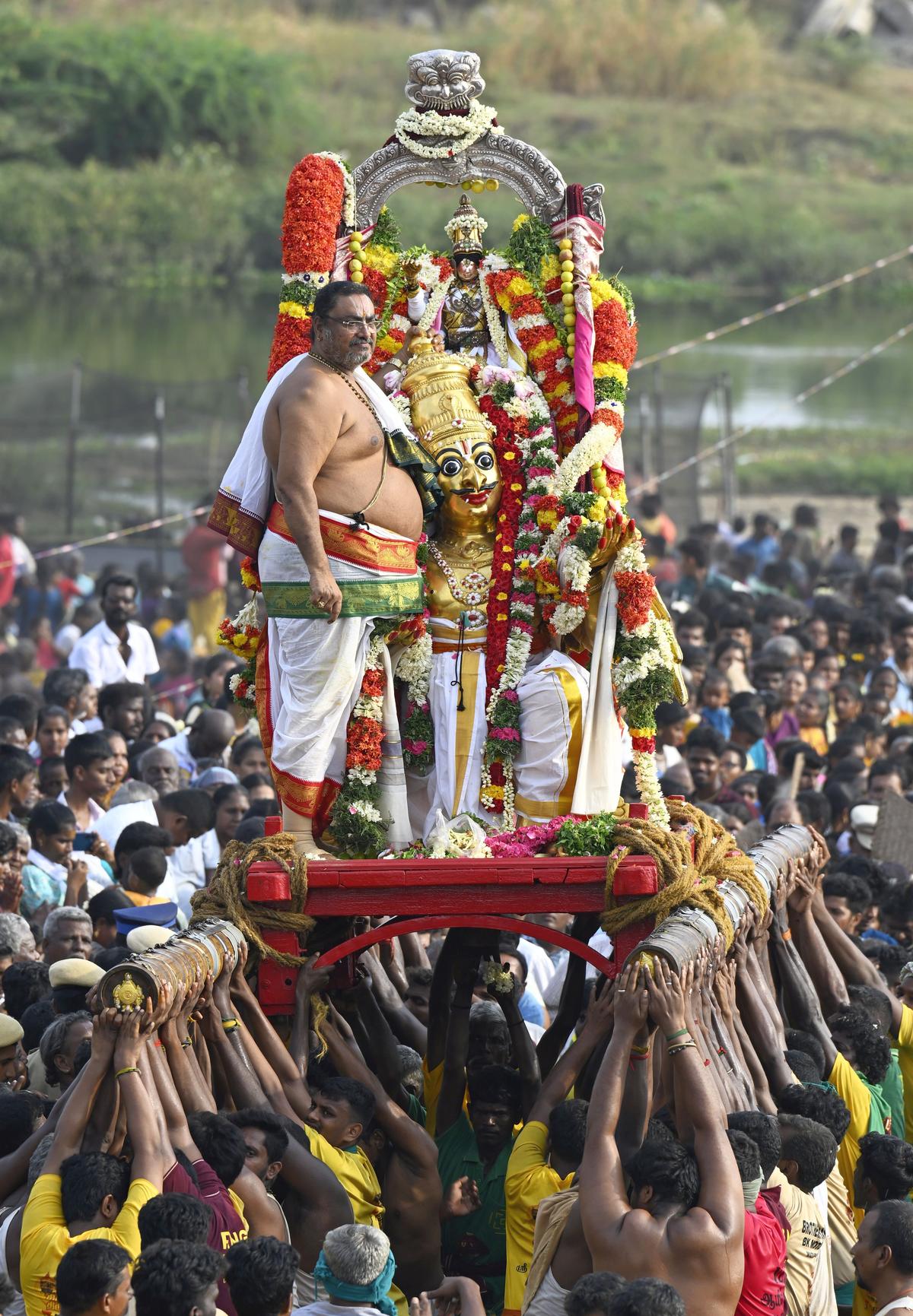 An unknown composer’s book of songs brings alive Azhagar’s procession ...