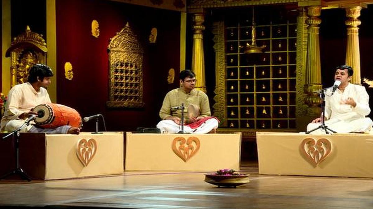 Complex and emotional show by Saketharaman - The Hindu