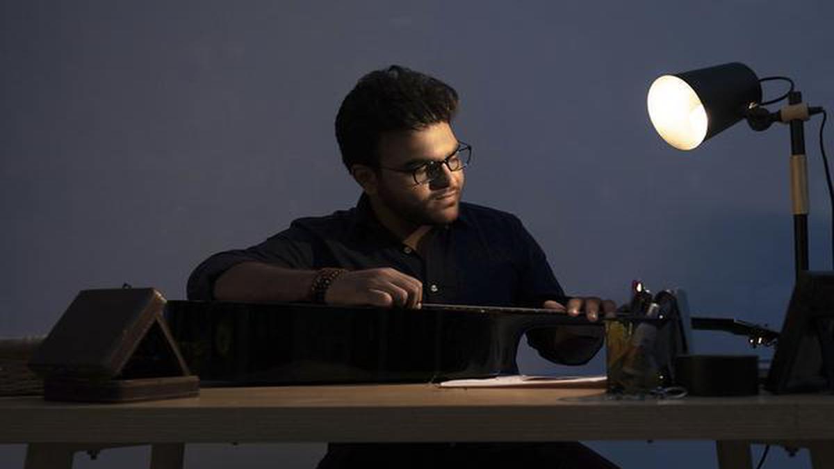 Aseem Trivedi on working with Piyush Mishra for 'JL50' - The Hindu