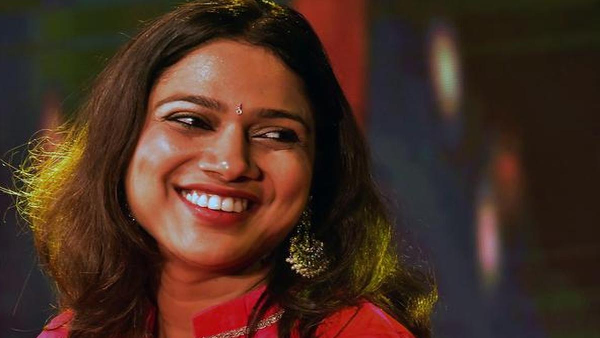 Gayatri Asokan's unique mix of ghazals and light music - The Hindu