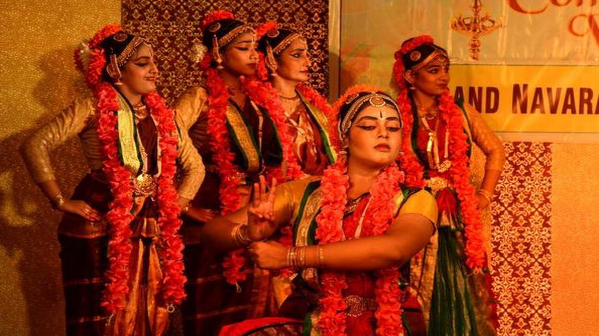 Navaratri in Mumbai - The Hindu