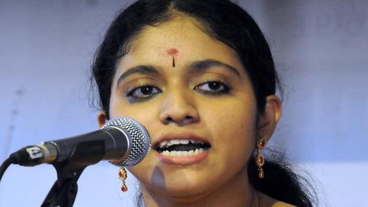 Jananiy impresses with her Thodi - The Hindu