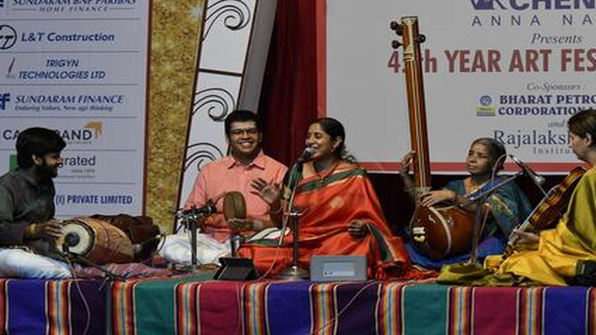 Nisha Rajagopal concert: The right approach - The Hindu