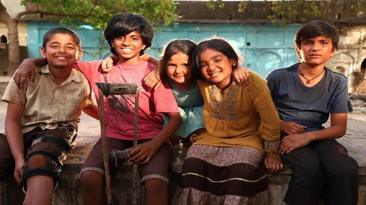 ‘Atkan Chatkan’ film review: Concoction of old tunes - The Hindu