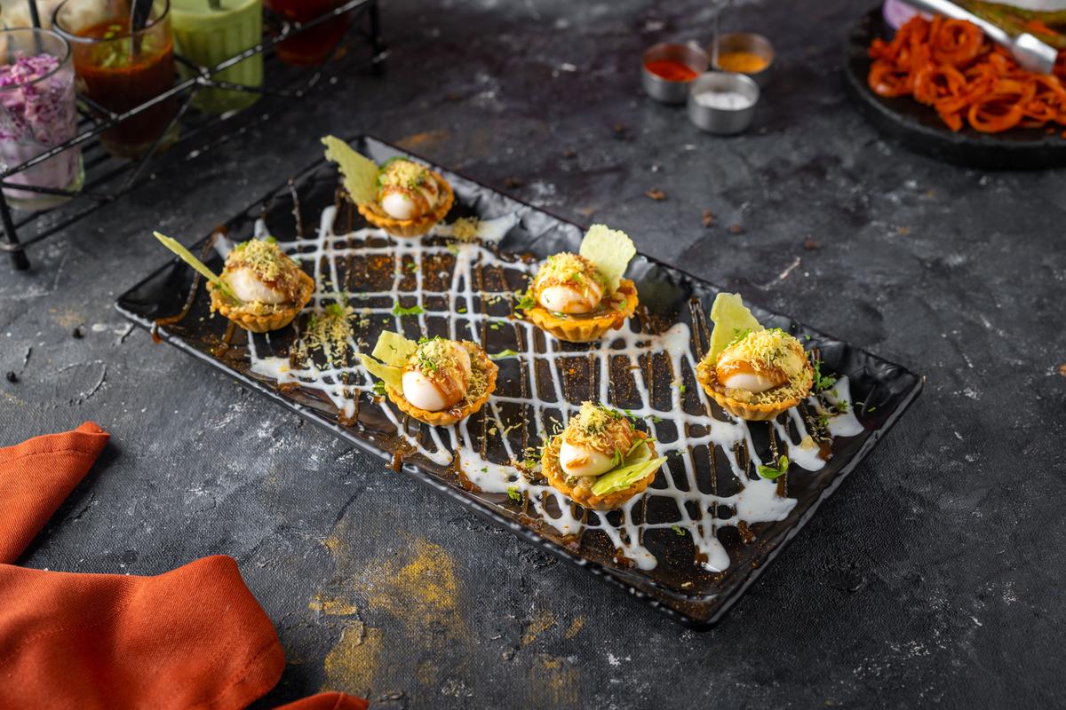 Spiceklub in Nungambakkam revamps menu with samosa chaat in a tart and ...